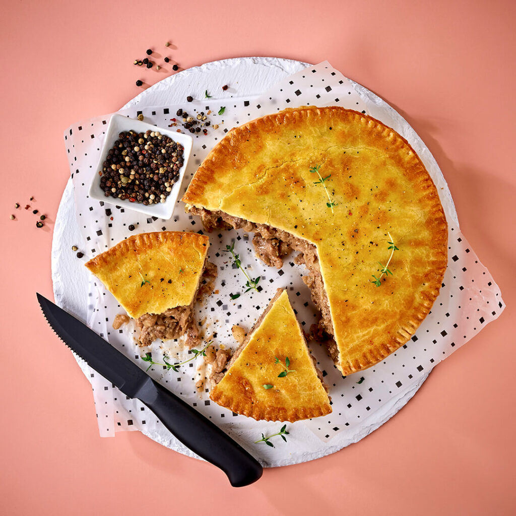 Pepper Steak Pie Beef And Potato In Creamy Pepper Sauce Delugo Pepper Steak Pie Beef And Potato In Creamy Pepper Sauce Delugo